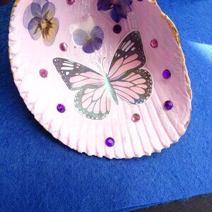 Handmade | Accents | Lovely Hand Painted Clam Shell Dish Charity | Poshmark